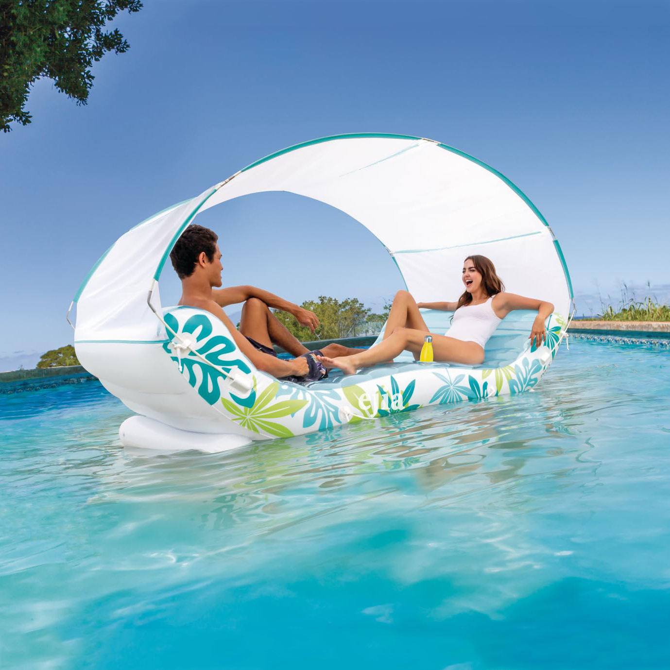 How to Choose Custom Pool Floats: A Complete Buyer's Guide
