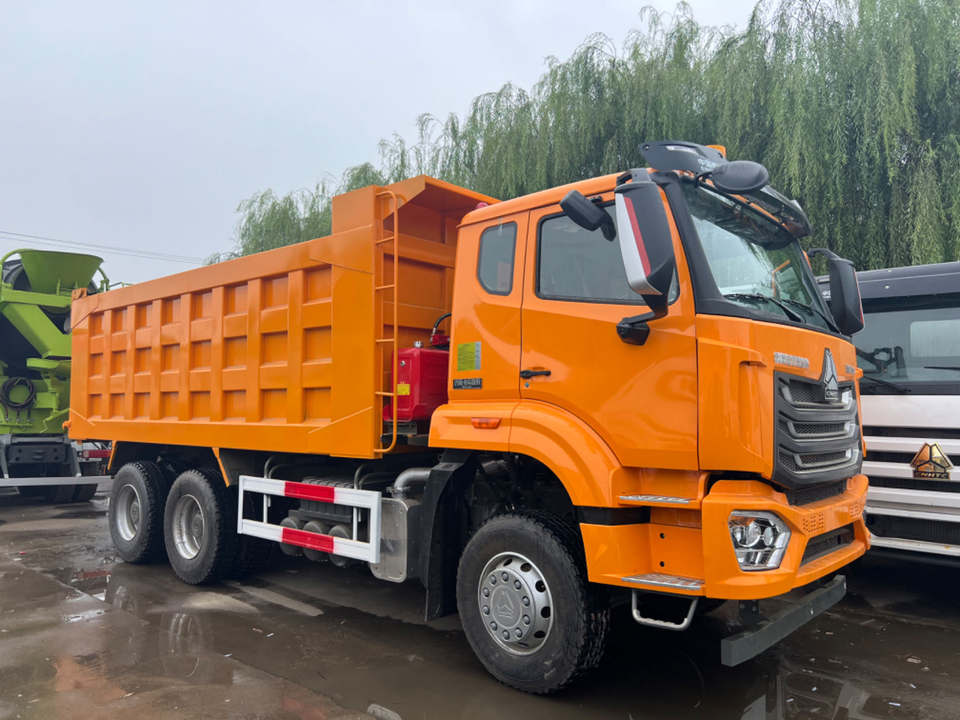 High-Performance SINOTRUK HOWO Heavy-Duty Dump Truck Ready for Work ...