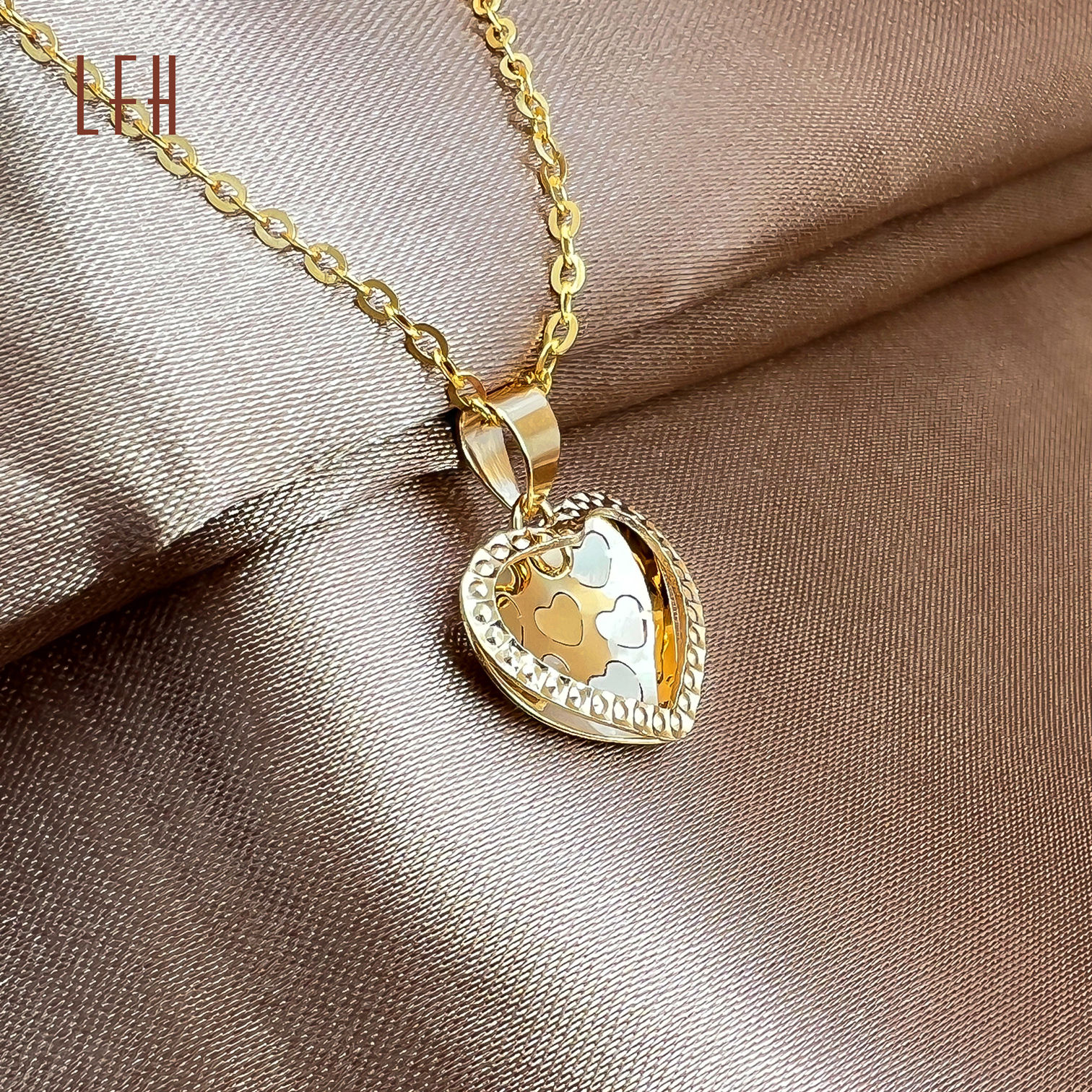 How to Choose the Best 18k Gold Heart Pendant: A Complete Buyer's Guide