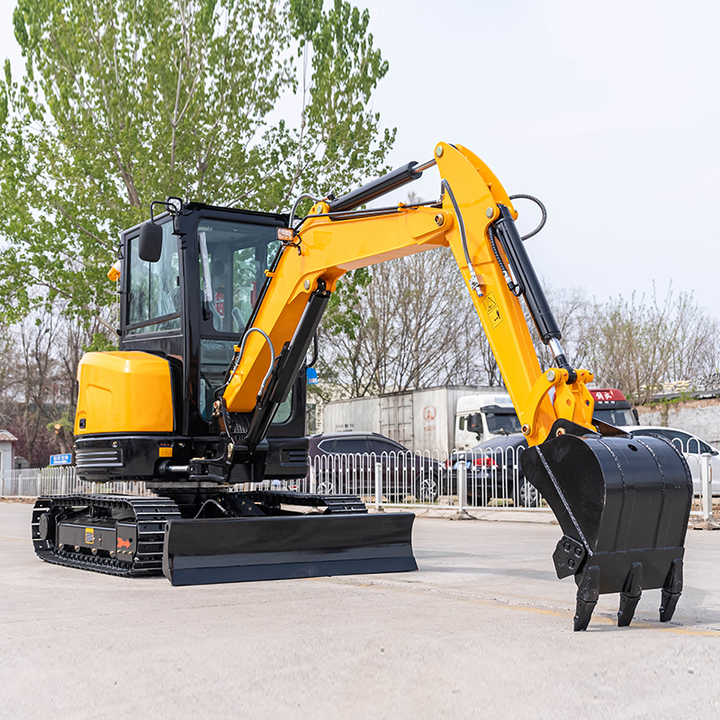 3.5 Ton Excavator with Thumb - Enclosed Cab Mini Digger 4 Ton