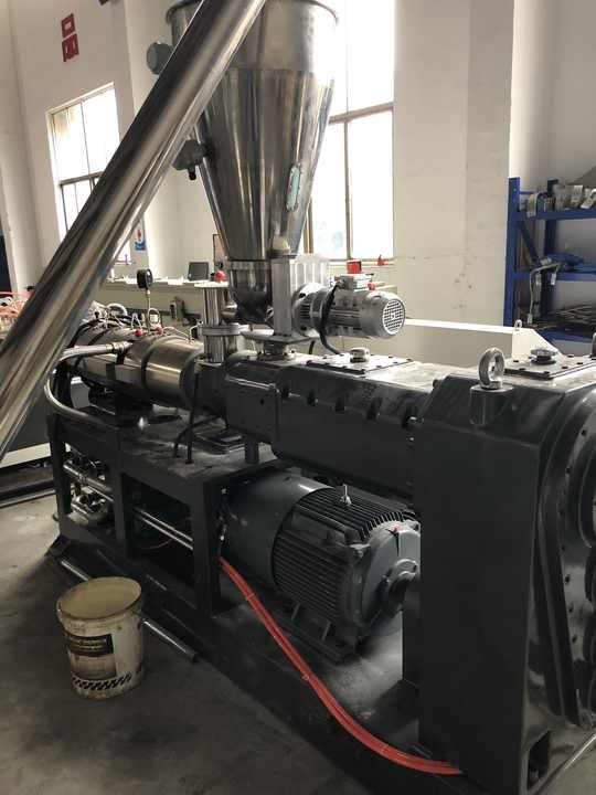 ABB Inverter PVC Conduit & Siemens Motor Water Pipe Line Making Machine ...