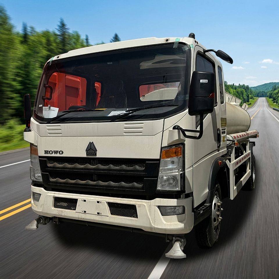 SINOTRUCK Used 42-Gallon Water Tank Truck Euro 2 Emission Manual ...