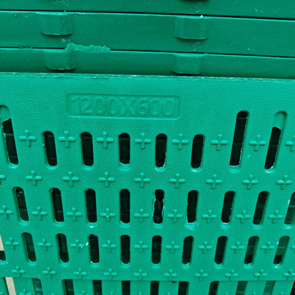 Operator Friendly Sealed Construction Livestock Manure Leakage Board ...