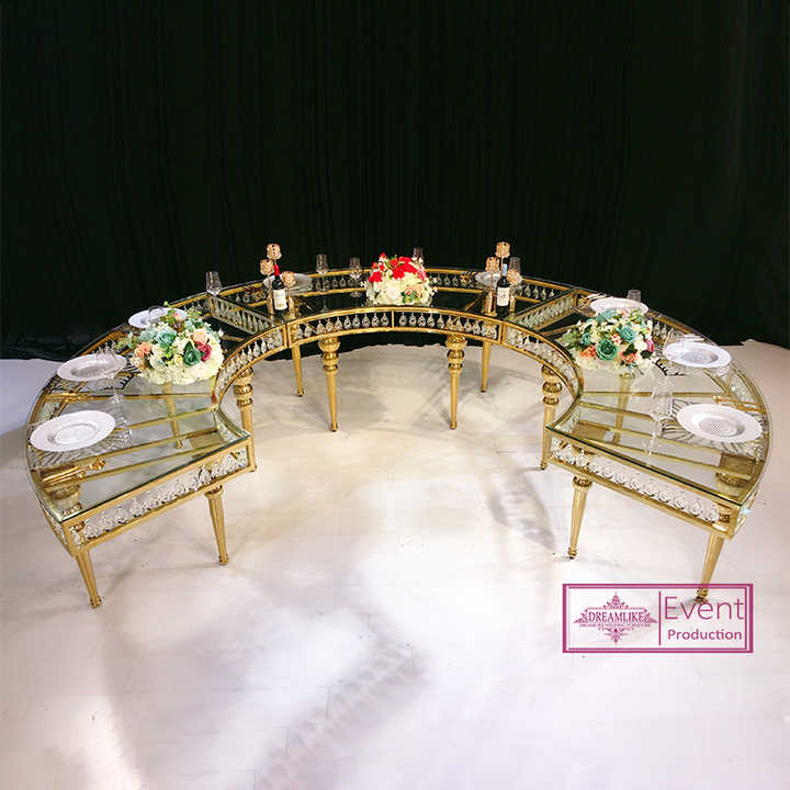 Modern S-Shaped Wedding Table - Stylish Outdoor Option