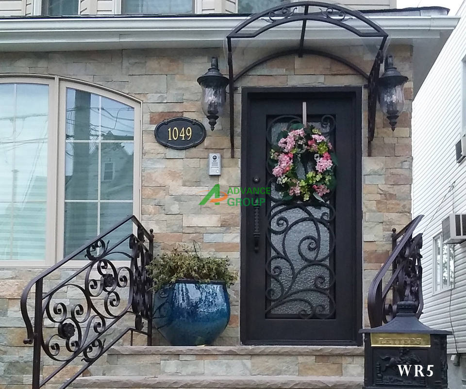Matte Finished Modern Wrought Iron Gate Simple Stylish Exterior ...