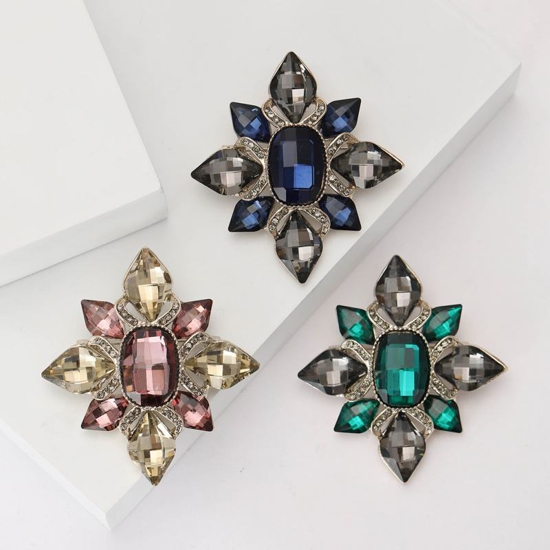 Wholesale New Retro Style Alloy Rhinestone Baroque Brooch Women's ...
