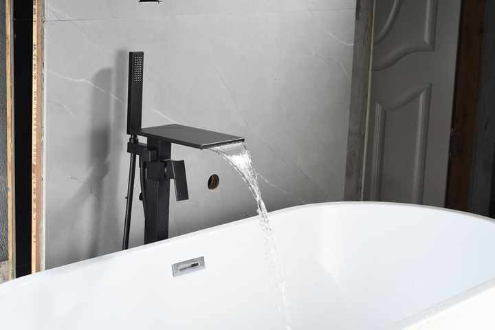 Contemporary Single-Handle Freestanding Bathroom Faucet Set