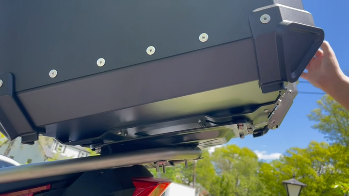 Universal Quick Release Motorcycle Tail Boxes - 65L Aluminum