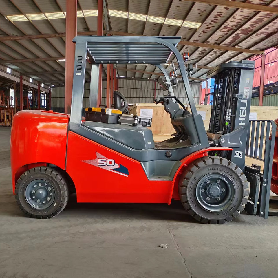 HELI CPCD50 5 Tons Diesel 4WD Forklift Small Indoor Hydraulic Internal ...