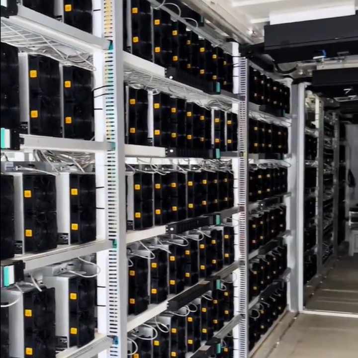 ACTminer 3phase Mining PDU 400A Comes with 32 C13 8 C19 Sockets and Is ...