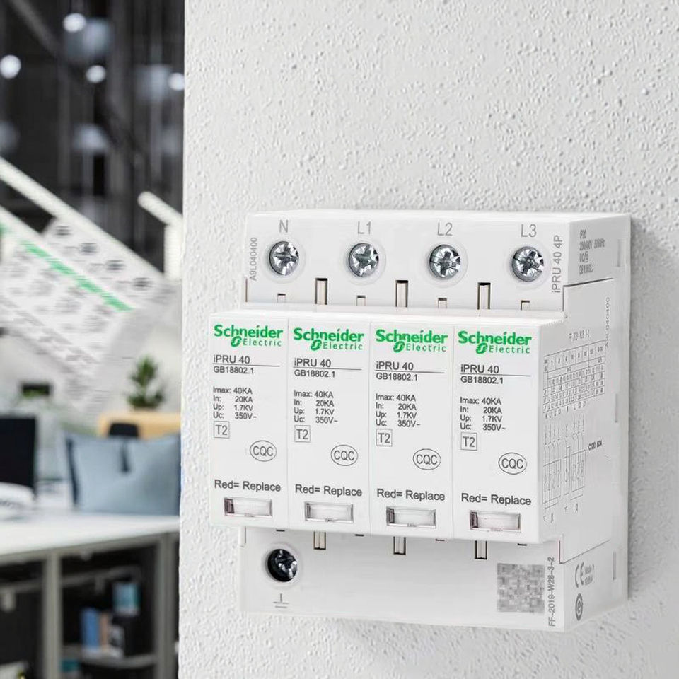 Schneider T2 Level Surge Protector A9L100400 IPRU 4P 40KA/65KA/100KA ...