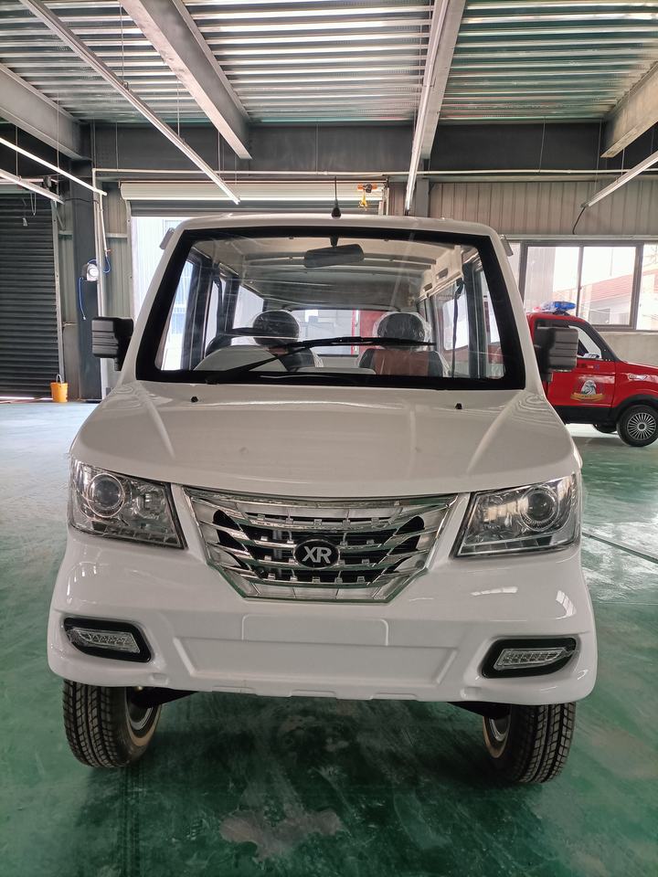 9-seater Electric Mini Bus - Ideal for City Commute