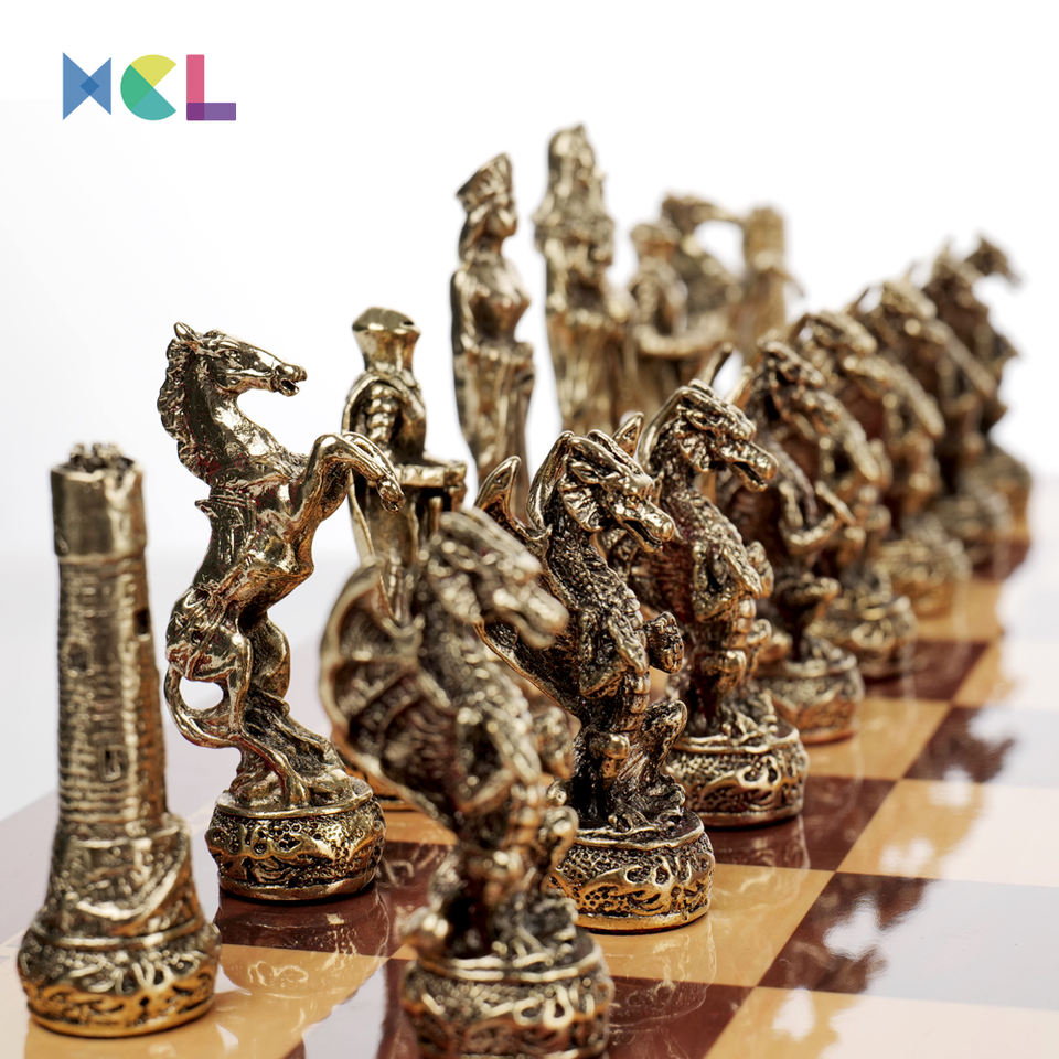High-End Bronze Chess Set 39*39cm Zinc Alloy Chess Walnut Wood Grain ...