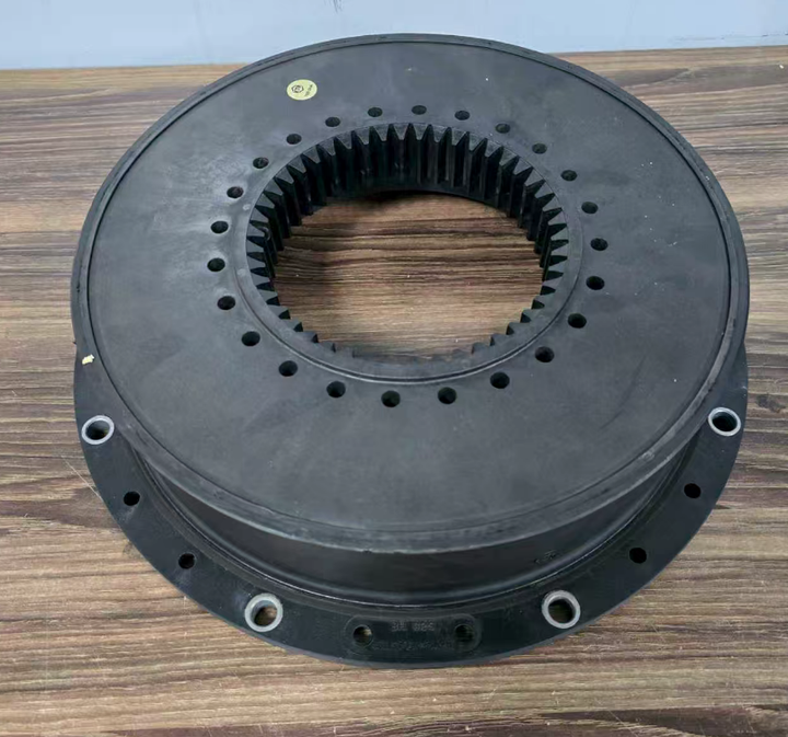 Atlas Coupling with Toothed Rubber Coupling Disc and Black Flange Disc ...