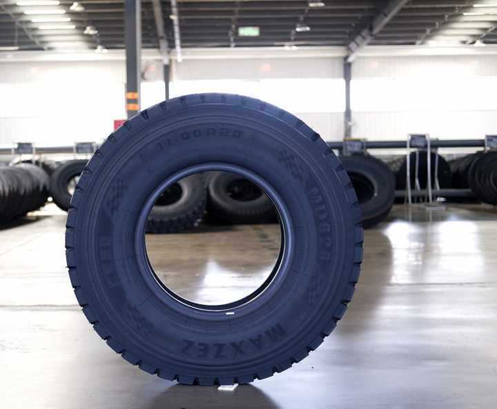Chinese Truck Tire 11.00R20 MARVEMAX Brand Truck Tires 12.00r20 Block Pattern Radial Semi Truck ...