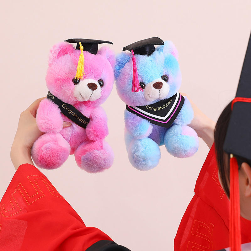 How to Choose the Best Small Teddy Bears for Flower Bouquets for Graduation