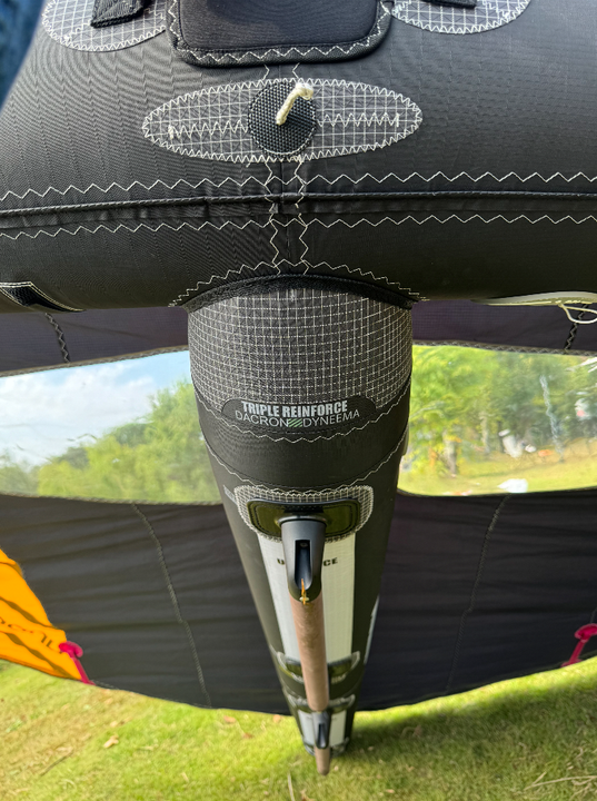 Inflatable Wing Foil Board Set for Kitesurfing - Durable & Versatile