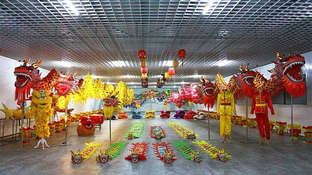 Lion Dance Costumes for Adults & Kids | Premium Chinese New Year ...