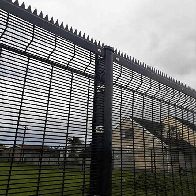 2.1m Height 358 Extra High Security Welded Wire Mesh Fencing
