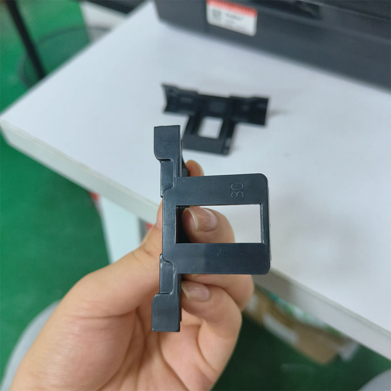 30mm Aluminum Alloy Black Solar Panel Drainage Clip with Photovoltaic ...