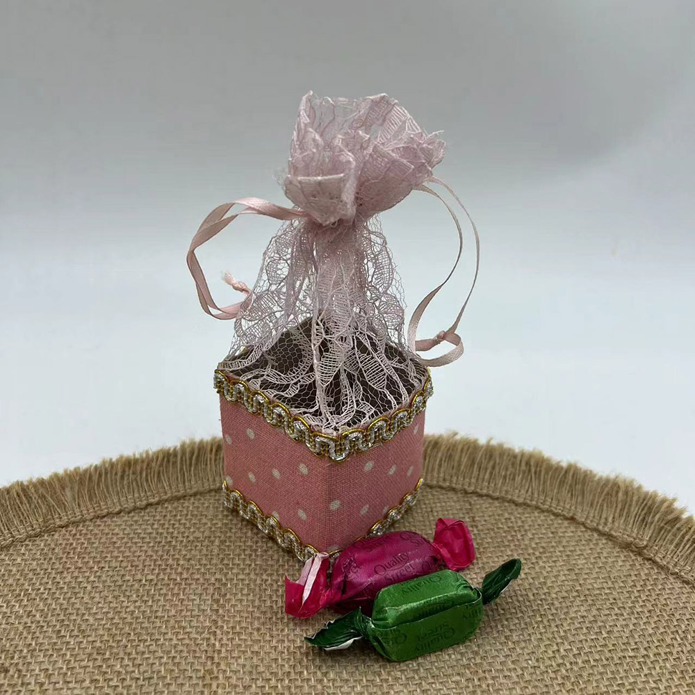 Polka Dot Gift Boxes - Elegant & Recyclable packaging