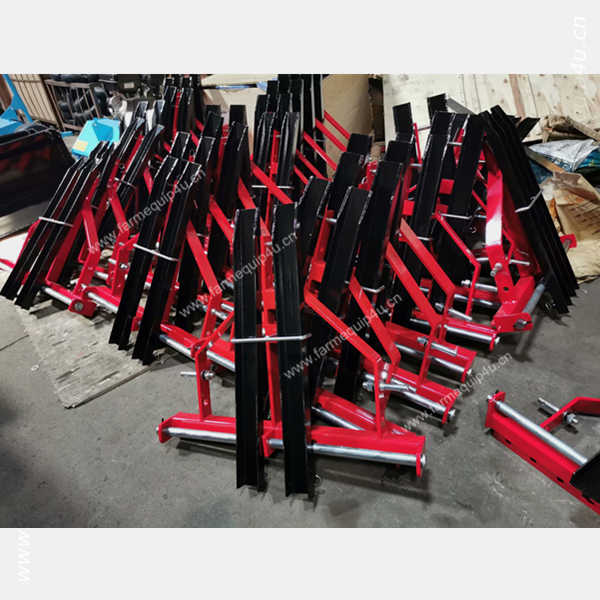 Tractor 3 Point Hitch Pallet Forks - Durable & Versatile