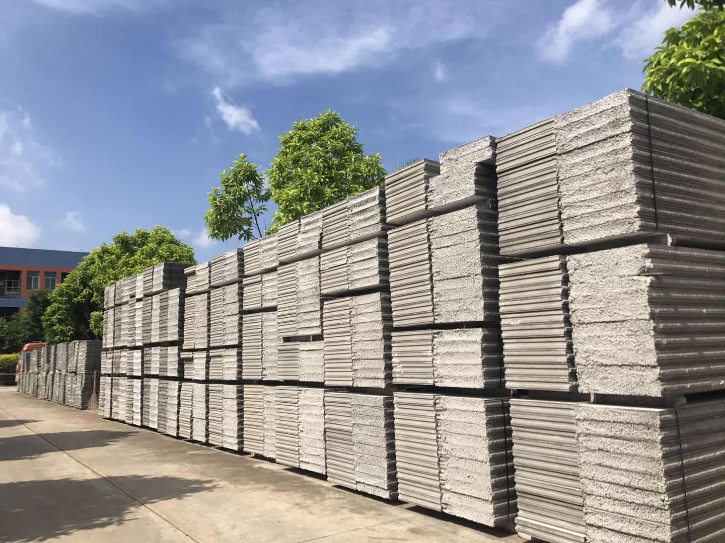 Retaining Wall Blocks Machine - Durable Concrete Solutions