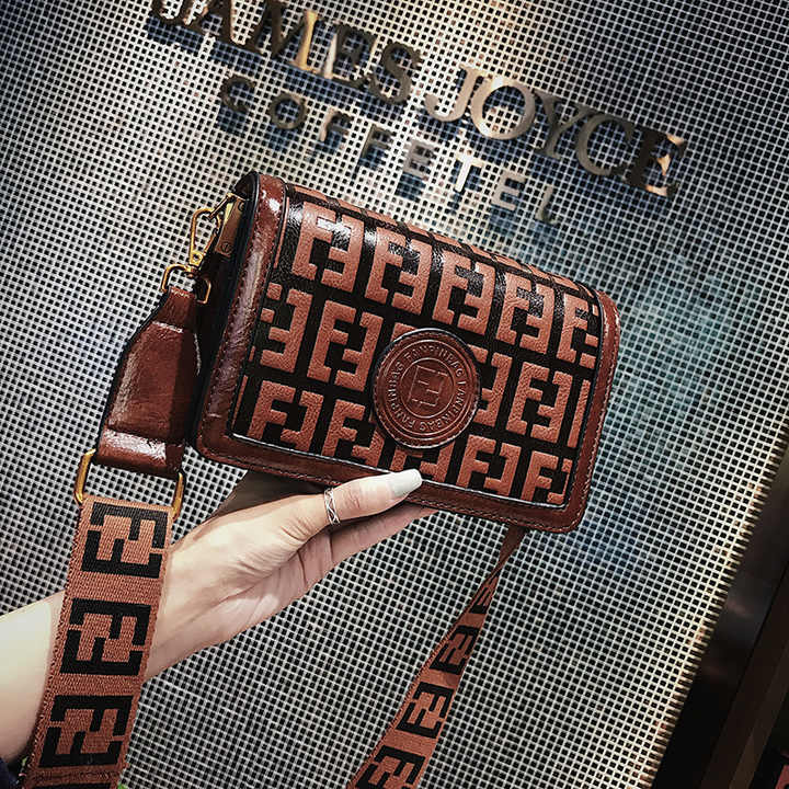 Shop 2023 Designer Handbags - Luxury and Customization