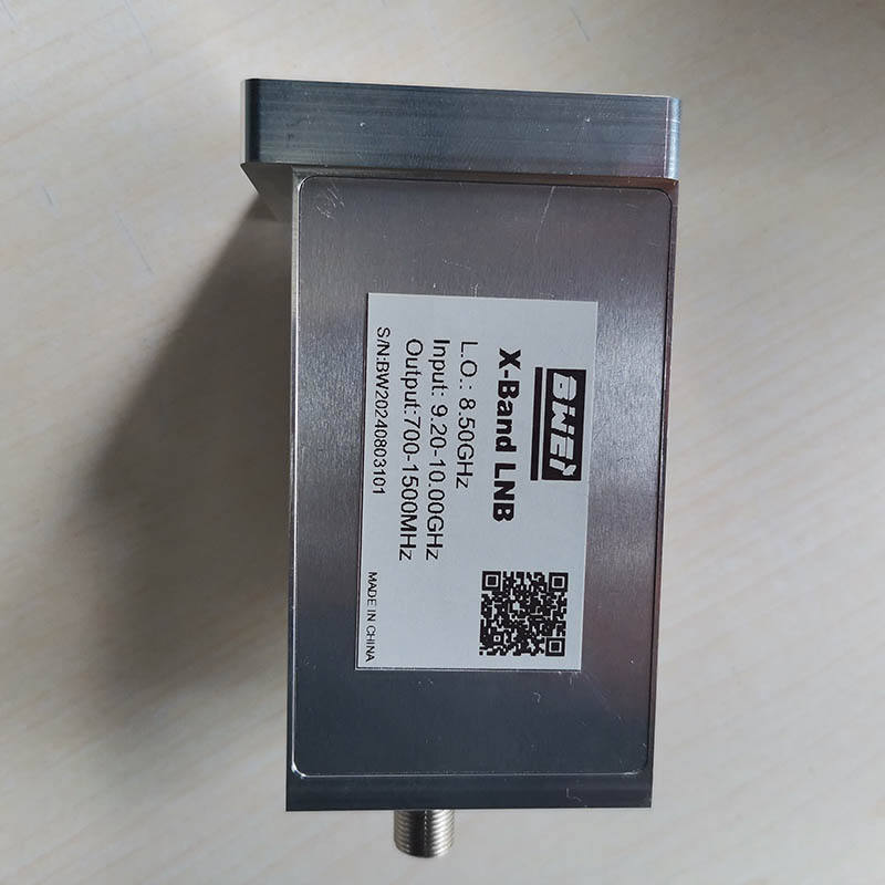 Customizable X-Band LNB with WR90 Waveguide for HD Signal