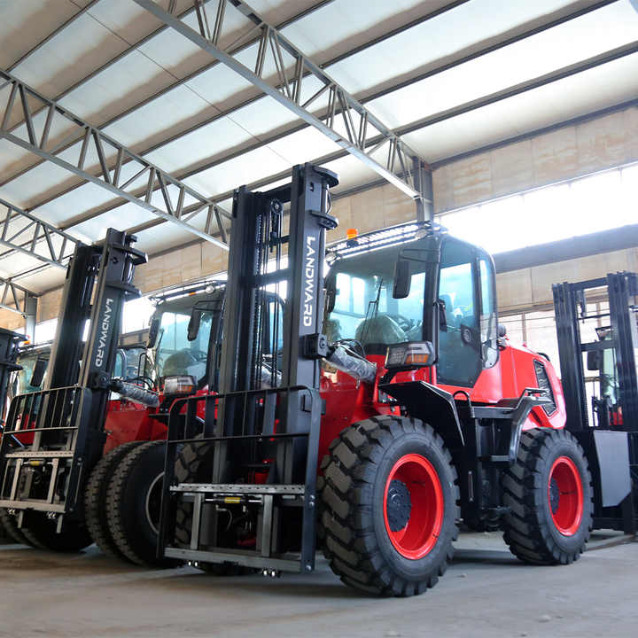 Landward 4x4 Off Road Forklift Custom Diesel Engine All Terrain ...