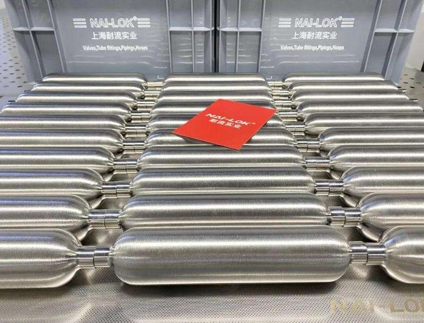 NAI-LOK Alloy 825 Sampling Cylinder 500ml 1/2
