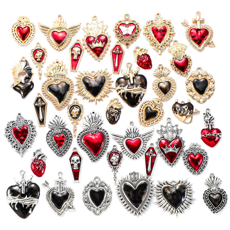 How to Choose the Best Gothic Pendant: A Complete Buying Guide