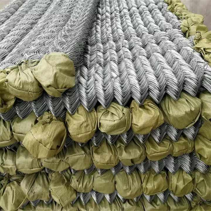 Hot Sale PVC Coated 9 Gauge Diamond Opening Chain Link Fence for ...