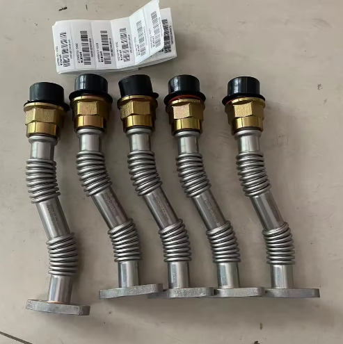 Sinotruk Howo Tractor Truck Engine Spare Parts Turbocharger Oil Return ...