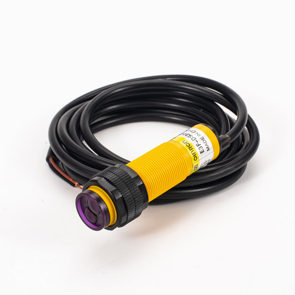 E3F-DS30C4 NPN/PNP Output 24V Infrared Diffuse Reflection Photoelectric Switch Product Category ...