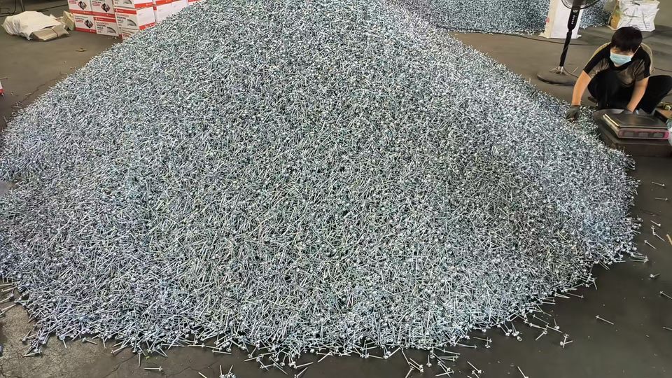 2.5 Inch Galvanized Steel Roofing Nails| Alibaba.com