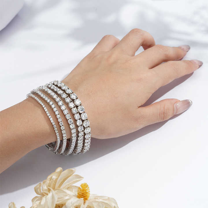 Hot diamonds bracelet sale store