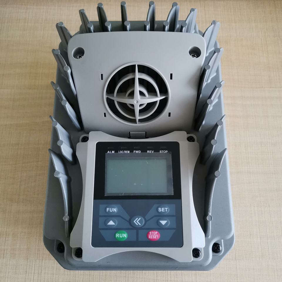 EURA Drives IP66 400V Frequency Converter EM30-0055T3 AC Drive, 5.5KW ...