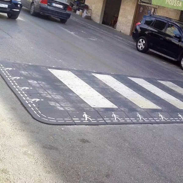 CE Rubber Pedestrian Safety Crossing - Speed Hump LPY