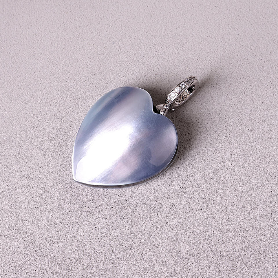 Gift Jewellery Set Features High-Lustre Mabe Pearls,Paired With a Heart ...
