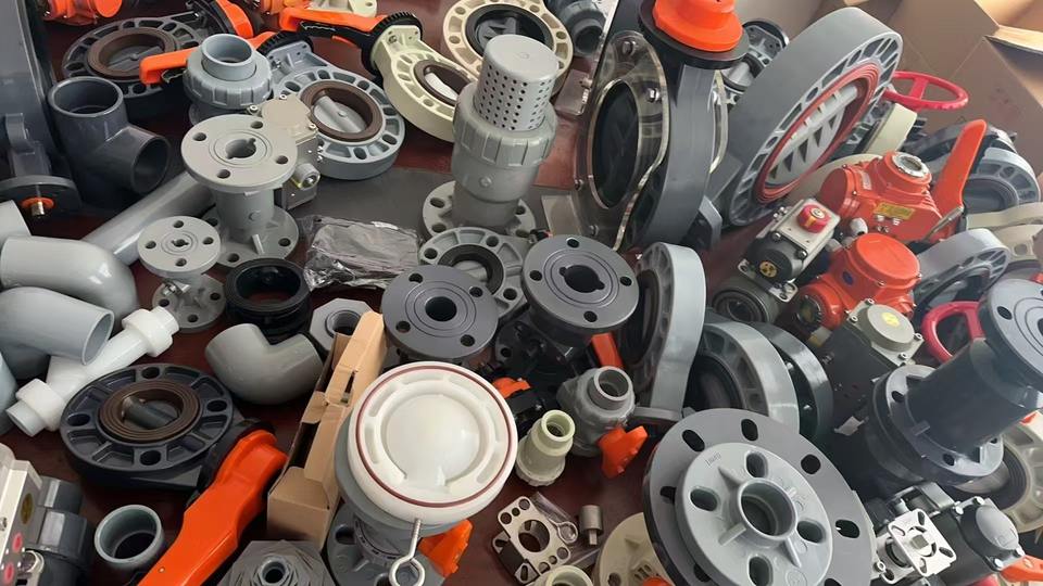 PVC SCH80 Fittings UPVC/CPVC Y Filter Sediment Strainer with Flange ...