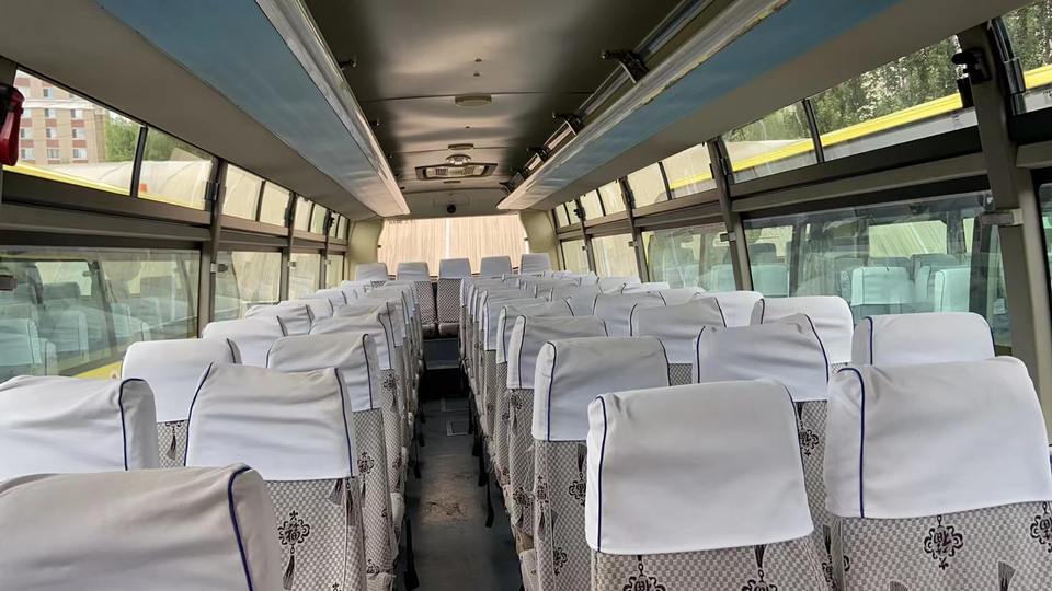Used Buses for Sale With Low MOQ Coach Buses in China 60 Seats 2+3 ...