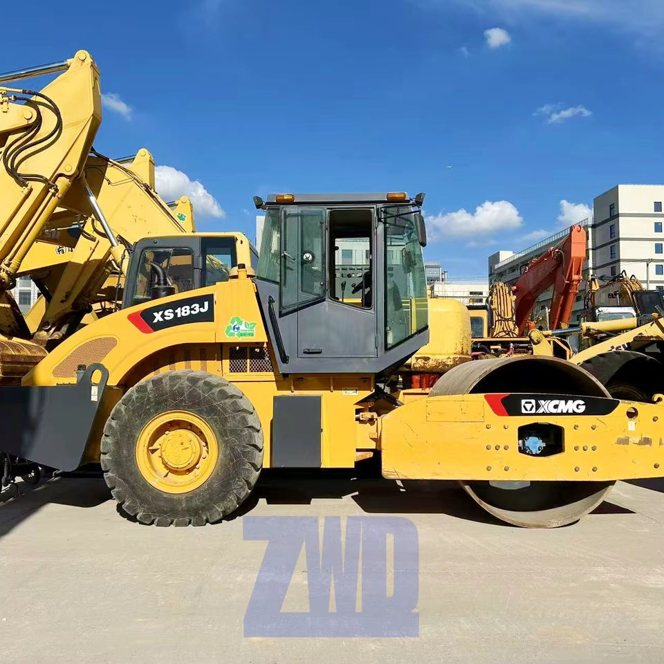 XCMG XS183 Used Wheel Road Vibratory Compactor Single Drum Rollers Soil Compactor Roller ...