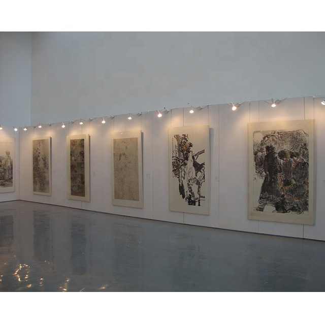 Modular Freestanding Wood Panels for Art Exhibition Displays