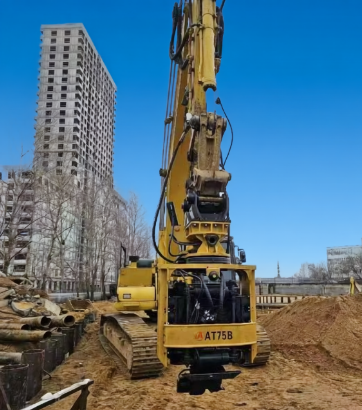 Side-Grip Vibro Hammer / Pile Driver - a 360° Rotating Horizontal ...