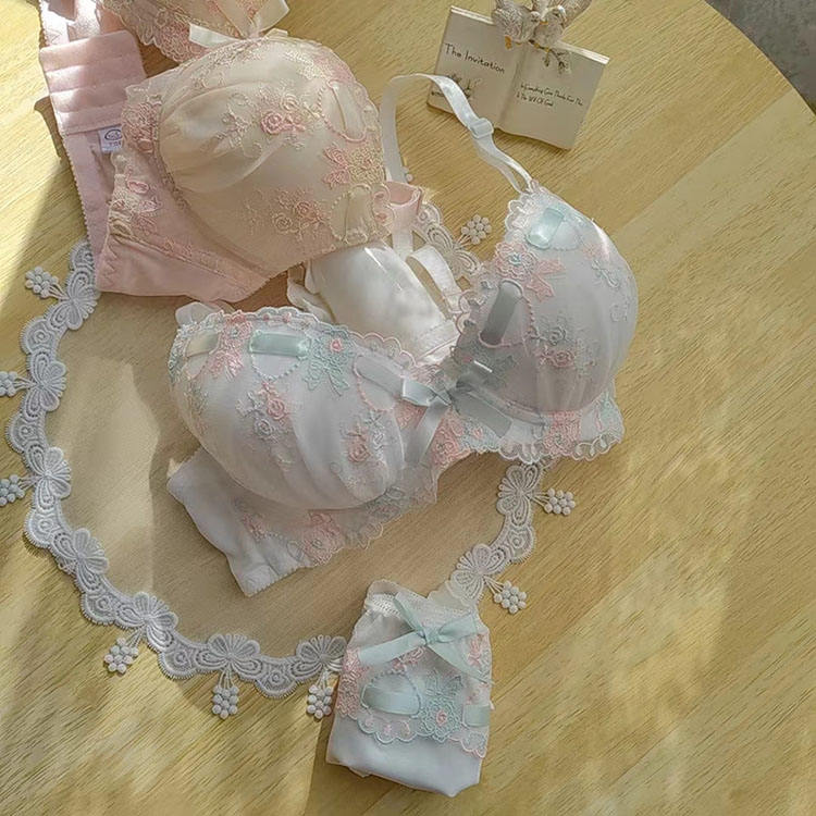 Japanese Ribbon Embroidery Cute Girl No Underwire Gather Comfortable ...