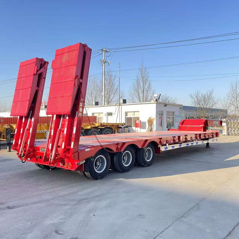 Professional Manufacturer's Steel Low-bed Three-axis Truck Low-bed Semi-trailer, Suitable for ...