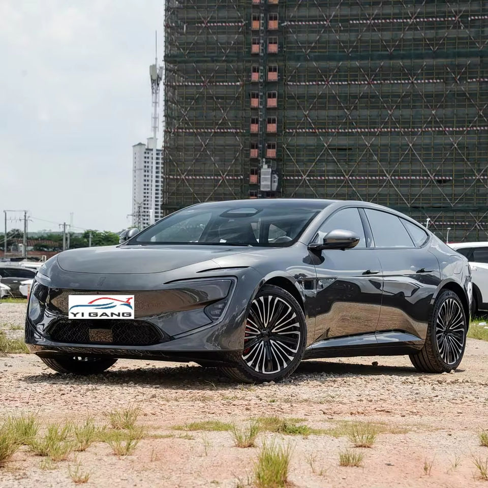 Avatr 12 Electric Car - 650-700 Km Range, 200-250 Kw Power
