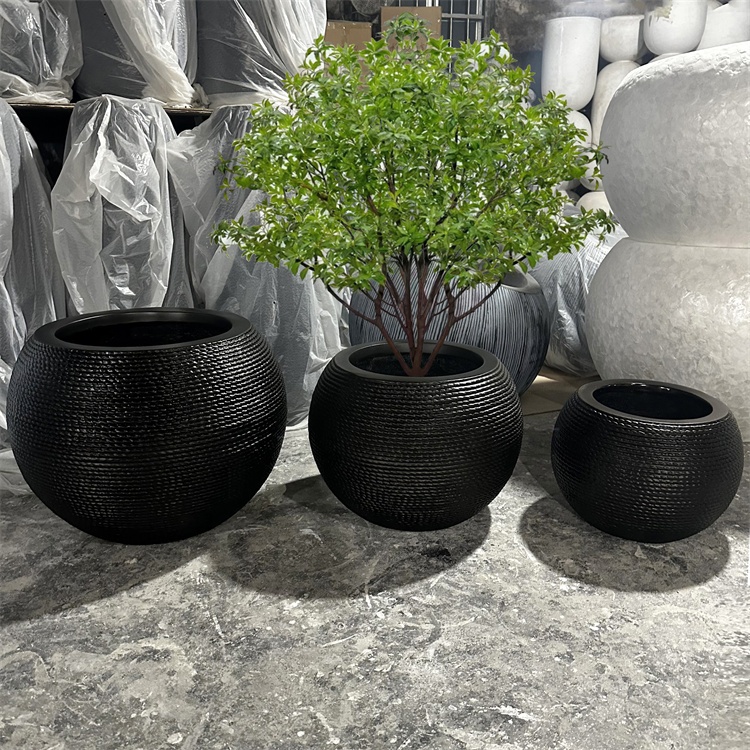 How to Choose the Best Ball-Shaped Planter Pot: A Complete Buying Guide