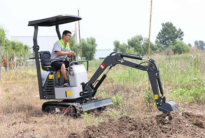 SAAO Mini Excavator - Reliable Earth-Moving Machinery